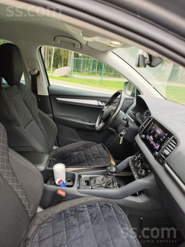 Skoda Karoq 2019 in Limbazi on AUTOMOTO.COM.LV Grey Skoda Karoq 2019 in Limbazi, with an engine capacity of 1.60 L and mileage of 160 thousand km for 13000 €, photo 7 on AUTOMOTO.COM.LV