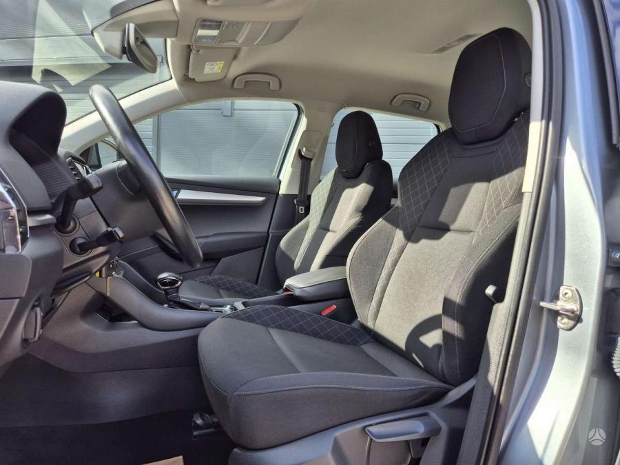 Pelēks Skoda Karoq 2019 Utena, ar dzinēja tilpumu 1.50 L un nobraukumu 176 tūkst. km par 13990 €, foto 18 vietnē AUTOMOTO.COM.LV