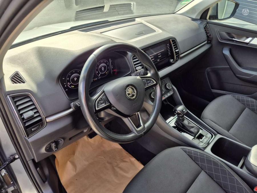Pelēks Skoda Karoq 2019 Utena, ar dzinēja tilpumu 1.50 L un nobraukumu 176 tūkst. km par 13990 €, foto 19 vietnē AUTOMOTO.COM.LV