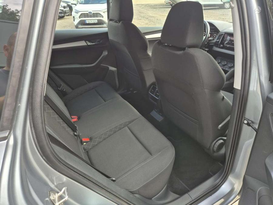 Pelēks Skoda Karoq 2019 Utena, ar dzinēja tilpumu 1.50 L un nobraukumu 176 tūkst. km par 13990 €, foto 27 vietnē AUTOMOTO.COM.LV