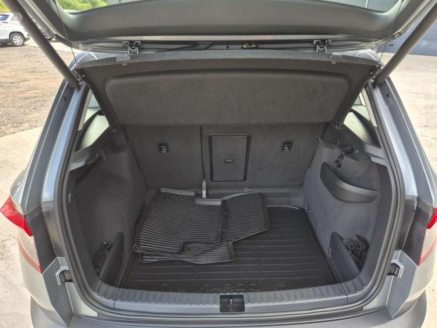 Pelēks Skoda Karoq 2019 Utena, ar dzinēja tilpumu 1.50 L un nobraukumu 176 tūkst. km par 13990 €, foto 28 vietnē AUTOMOTO.COM.LV