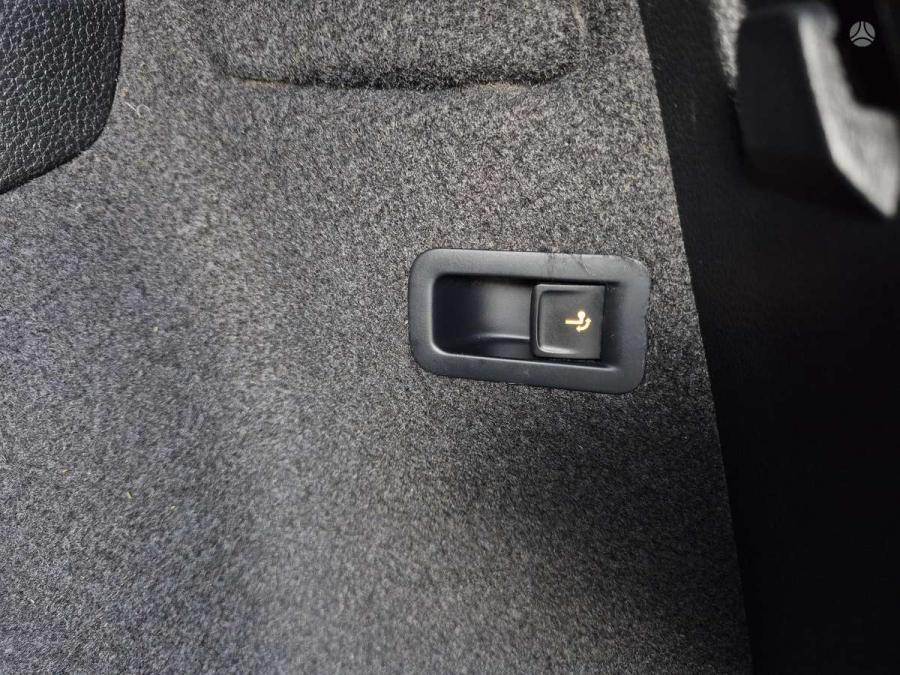 Pelēks Skoda Karoq 2019 Utena, ar dzinēja tilpumu 1.50 L un nobraukumu 176 tūkst. km par 13990 €, foto 37 vietnē AUTOMOTO.COM.LV