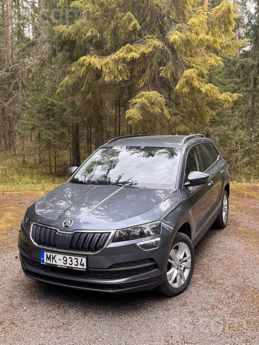 Grey Skoda Karoq 2020 in Valmiera, with an engine capacity of 2.00 L and mileage of 149 thousand km for 20900 €, photo 1 on AUTOMOTO.COM.LV