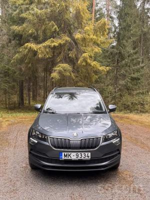 Grey Skoda Karoq 2020 in Valmiera, with an engine capacity of 2.00 L and mileage of 149 thousand km for 20900 €, photo 3 on AUTOMOTO.COM.LV