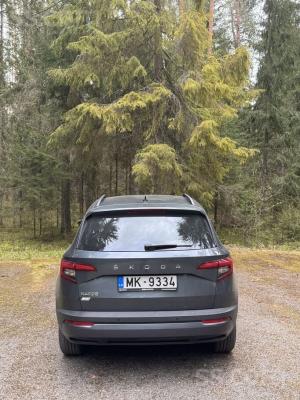 Grey Skoda Karoq 2020 in Valmiera, with an engine capacity of 2.00 L and mileage of 149 thousand km for 20900 €, photo 6 on AUTOMOTO.COM.LV