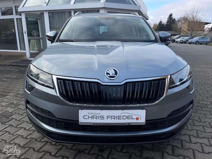 Grey Skoda Karoq 2020 in Kaunas, with an engine capacity of 1.50 L and mileage of 43 thousand km for 24439 €, photo 2 on AUTOMOTO.COM.LV