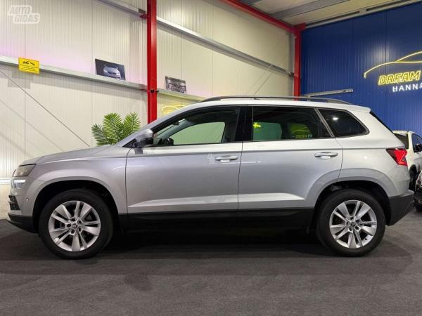 Grey Skoda Karoq 2020 in Kaunas, with an engine capacity of 1.50 L and mileage of 87 thousand km for 24715 €, photo 3 on AUTOMOTO.COM.LV