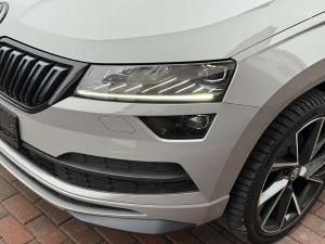 Pelēks Skoda Karoq 2020 Šauļi, ar dzinēja tilpumu 1.50 L un nobraukumu 193 tūkst. km par 17900 €, foto 4 vietnē AUTOMOTO.COM.LV