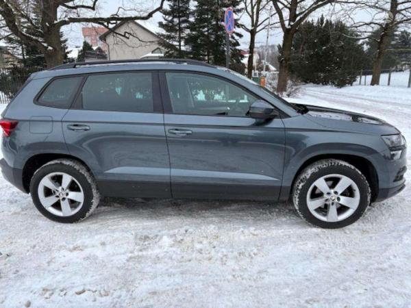 Grey Skoda Karoq 2020 in Kaunas, with an engine capacity of 1.50 L and mileage of 161 thousand km for 17100 €, photo 4 on AUTOMOTO.COM.LV