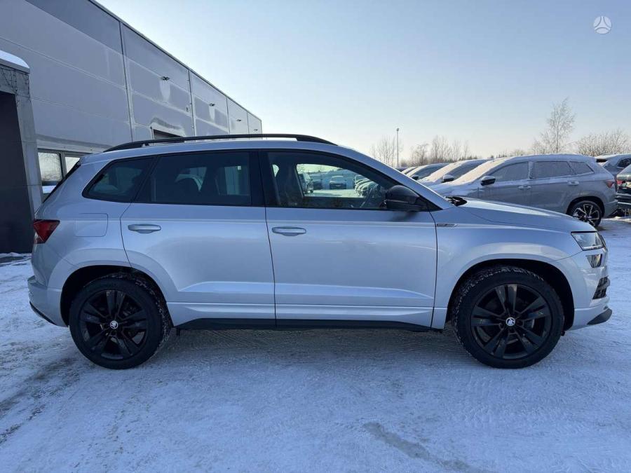 Pelēks Skoda Karoq 2020 Šauļi, ar dzinēja tilpumu 1.50 L un nobraukumu 179 tūkst. km par 18599 €, foto 3 vietnē AUTOMOTO.COM.LV