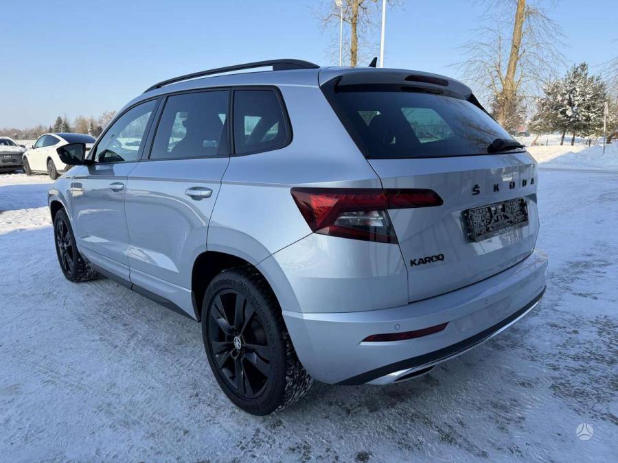 Pelēks Skoda Karoq 2020 Šauļi, ar dzinēja tilpumu 1.50 L un nobraukumu 179 tūkst. km par 18599 €, foto 6 vietnē AUTOMOTO.COM.LV