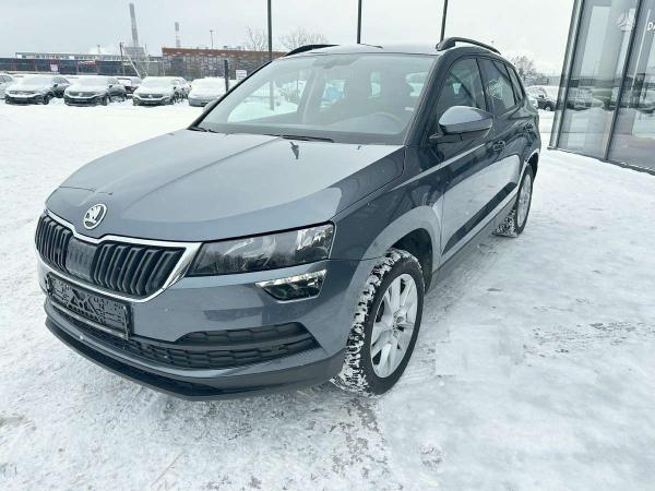 Grey Skoda Karoq 2020 in Kaunas, with an engine capacity of 1.00 L and mileage of 206 thousand km for 11200 €, photo 1 on AUTOMOTO.COM.LV