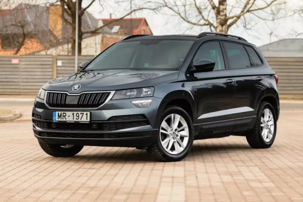 Grey Skoda Karoq 2020 in Jelgava, with an engine capacity of 1.50 L and mileage of 166 thousand km for 16599 €, photo 2 on AUTOMOTO.COM.LV