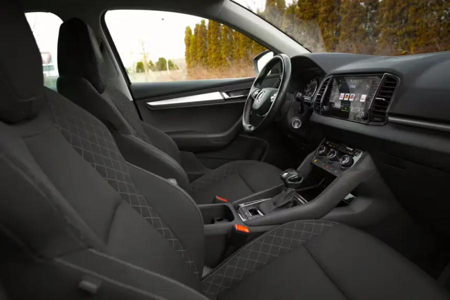 Grey Skoda Karoq 2020 in Jelgava, with an engine capacity of 1.50 L and mileage of 166 thousand km for 16599 €, photo 13 on AUTOMOTO.COM.LV