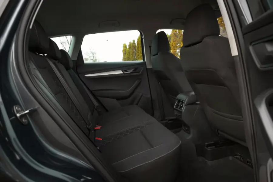 Grey Skoda Karoq 2020 in Jelgava, with an engine capacity of 1.50 L and mileage of 166 thousand km for 16599 €, photo 14 on AUTOMOTO.COM.LV