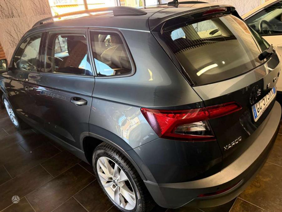 Grey Skoda Karoq 2020 in Panevezys, with an engine capacity of 1.97 L and mileage of 248 thousand km for 14500 €, photo 4 on AUTOMOTO.COM.LV