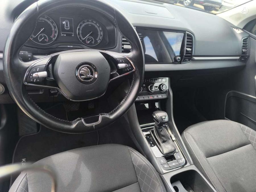 Grey Skoda Karoq 2020 in Panevezys, with an engine capacity of 1.97 L and mileage of 248 thousand km for 14500 €, photo 12 on AUTOMOTO.COM.LV