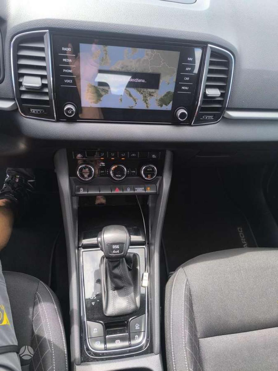 Grey Skoda Karoq 2020 in Panevezys, with an engine capacity of 1.97 L and mileage of 248 thousand km for 14500 €, photo 13 on AUTOMOTO.COM.LV