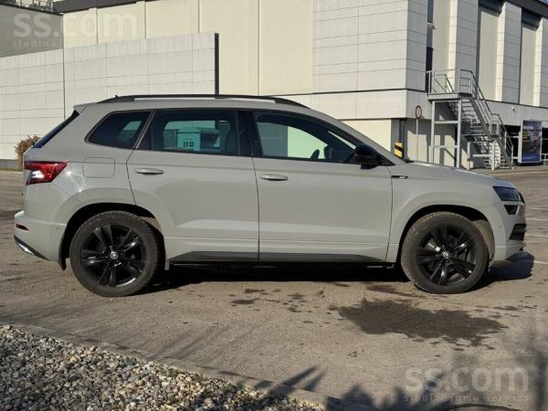 Grey Skoda Karoq 2020 in Riga, with an engine capacity of 2.00 L and mileage of 54 thousand km for 24700 €, photo 8 on AUTOMOTO.COM.LV