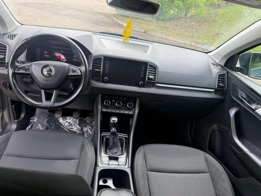 Grey Skoda Karoq 2020 in Ukmerge, with an engine capacity of 1.60 L and mileage of 154 thousand km for 12300 €, photo 15 on AUTOMOTO.COM.LV