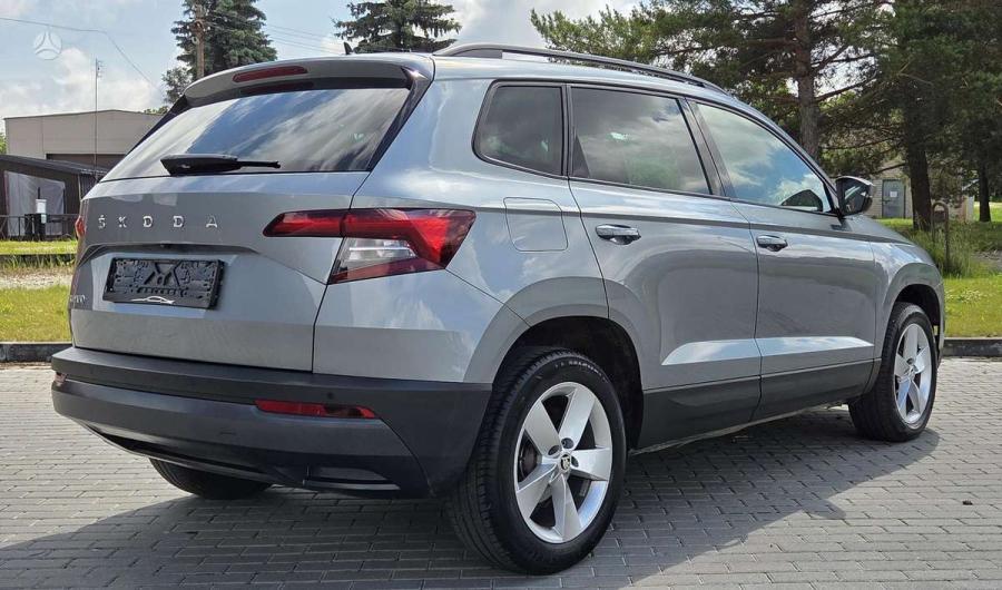 Pelēks Skoda Karoq 2020 Šauļi, ar dzinēja tilpumu 1.50 L un nobraukumu 217 tūkst. km par 15250 €, foto 5 vietnē AUTOMOTO.COM.LV