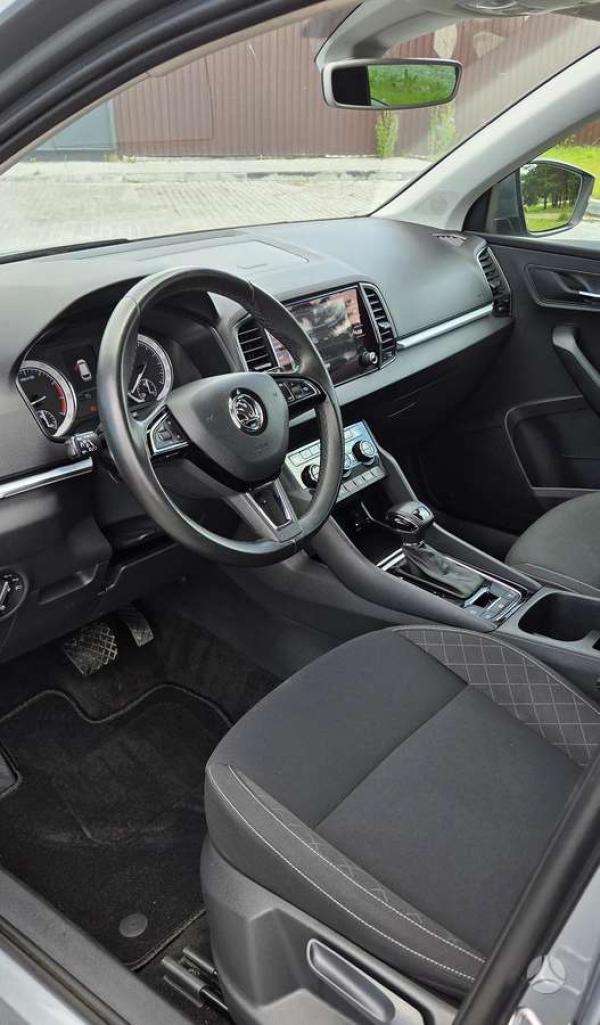 Pelēks Skoda Karoq 2020 Šauļi, ar dzinēja tilpumu 1.50 L un nobraukumu 217 tūkst. km par 15250 €, foto 7 vietnē AUTOMOTO.COM.LV