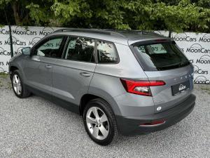 Grey Skoda Karoq 2020 in Vilnius, with an engine capacity of 1.97 L and mileage of 221 thousand km for 12900 €, photo 8 on AUTOMOTO.COM.LV