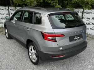 Grey Skoda Karoq 2020 in Vilnius, with an engine capacity of 1.97 L and mileage of 221 thousand km for 12900 €, photo 9 on AUTOMOTO.COM.LV