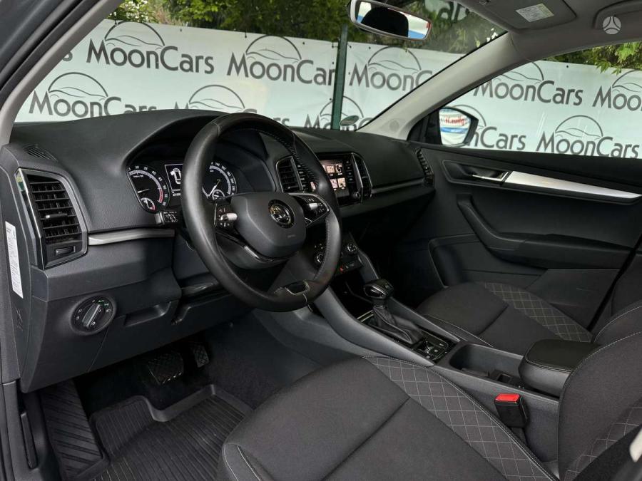 Grey Skoda Karoq 2020 in Vilnius, with an engine capacity of 1.97 L and mileage of 221 thousand km for 12900 €, photo 10 on AUTOMOTO.COM.LV