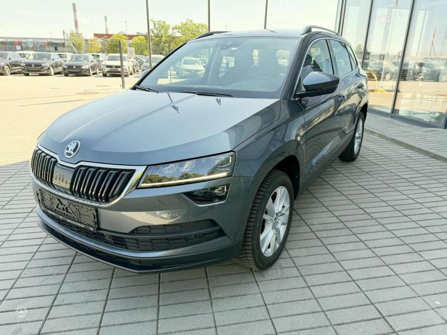 Pelēks Skoda Karoq 2020 Kauņa, ar dzinēja tilpumu 1.50 L un nobraukumu 203 tūkst. km par 14400 €, foto 1 vietnē AUTOMOTO.COM.LV