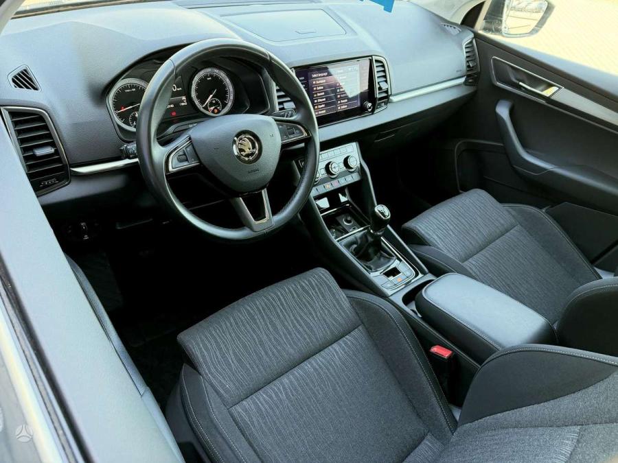 Pelēks Skoda Karoq 2020 Kauņa, ar dzinēja tilpumu 1.50 L un nobraukumu 203 tūkst. km par 14400 €, foto 6 vietnē AUTOMOTO.COM.LV