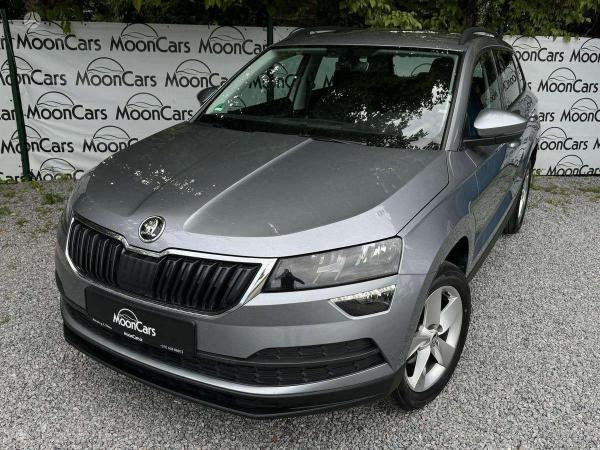 Grey Skoda Karoq 2020 in Vilnius, with an engine capacity of 1.60 L and mileage of 221 thousand km for 12900 €, photo 3 on AUTOMOTO.COM.LV