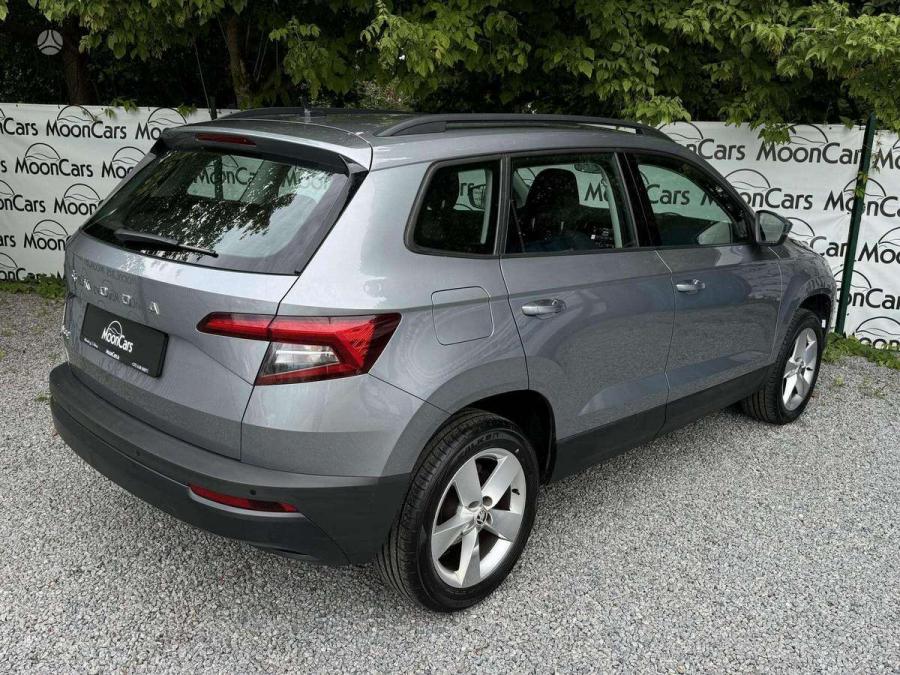 Grey Skoda Karoq 2020 in Vilnius, with an engine capacity of 1.60 L and mileage of 221 thousand km for 12900 €, photo 6 on AUTOMOTO.COM.LV