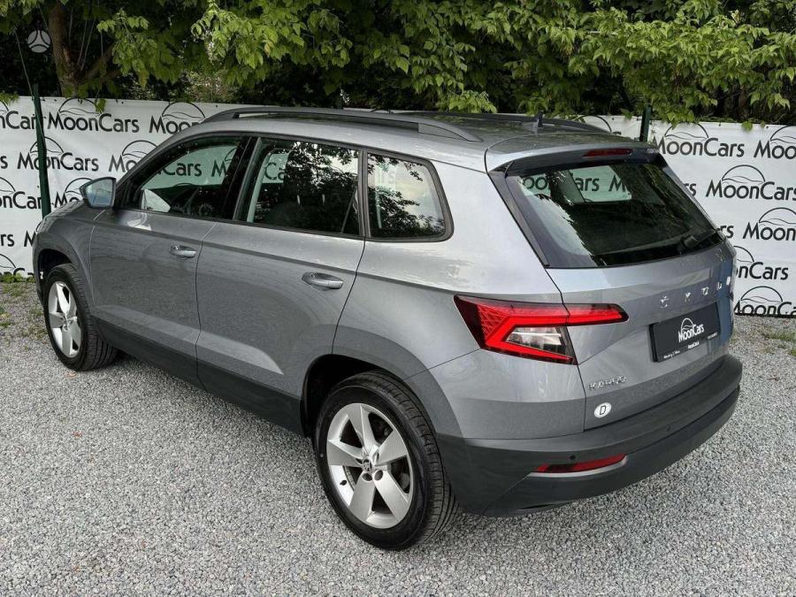 Grey Skoda Karoq 2020 in Vilnius, with an engine capacity of 1.60 L and mileage of 221 thousand km for 12900 €, photo 8 on AUTOMOTO.COM.LV