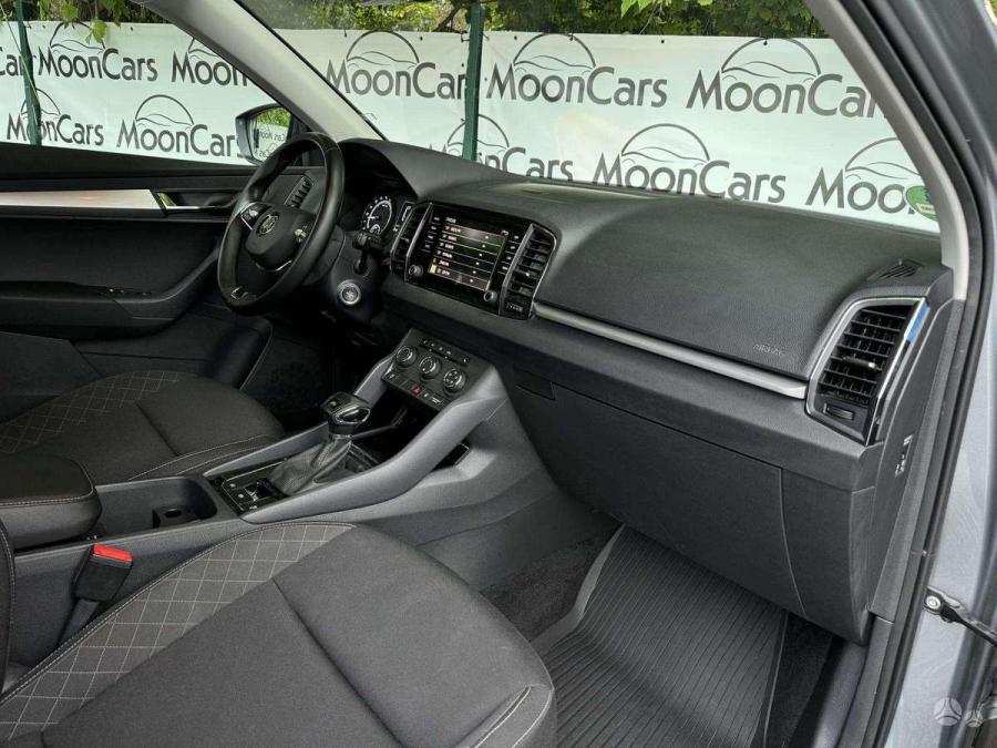 Grey Skoda Karoq 2020 in Vilnius, with an engine capacity of 1.60 L and mileage of 221 thousand km for 12900 €, photo 13 on AUTOMOTO.COM.LV