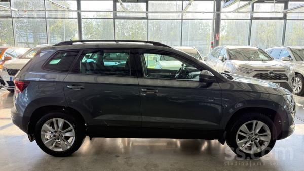 Grey Skoda Karoq 2020 in Riga, with an engine capacity of 1.50 L and mileage of 88 thousand km for 16900 €, photo 7 on AUTOMOTO.COM.LV