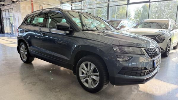 Grey Skoda Karoq 2020 in Riga, with an engine capacity of 1.50 L and mileage of 88 thousand km for 16900 €, photo 8 on AUTOMOTO.COM.LV