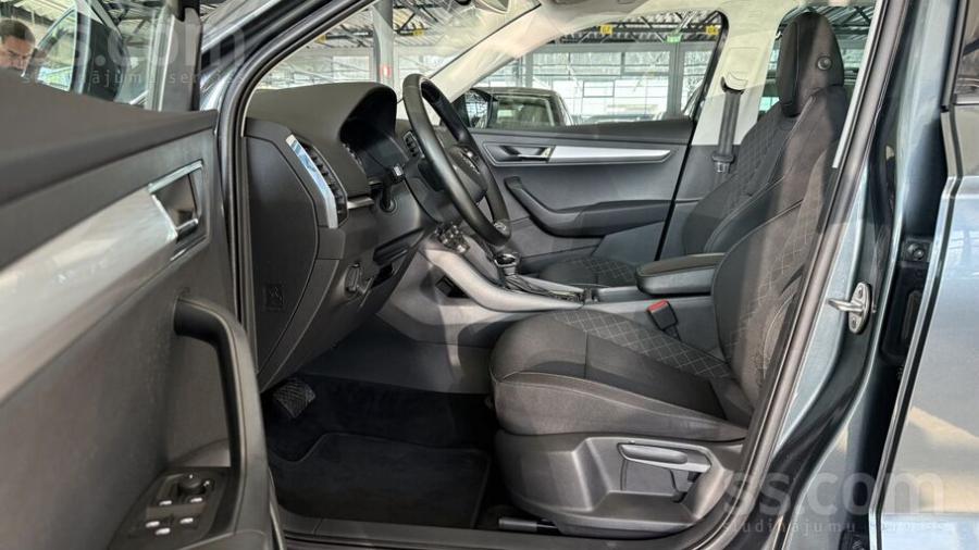 Pelēks Skoda Karoq 2020 Rīga, ar dzinēja tilpumu 1.50 L un nobraukumu 88 tūkst. km par 16900 €, foto 13 vietnē AUTOMOTO.COM.LV