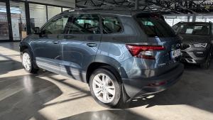 Grey Skoda Karoq 2020 in Riga, with an engine capacity of 1.50 L and mileage of 88 thousand km for 16900 €, photo 3 on AUTOMOTO.COM.LV