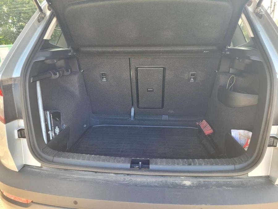 Grey Skoda Karoq 2020 in Vilnius, with an engine capacity of 1.60 L and mileage of 196 thousand km for 12500 €, photo 10 on AUTOMOTO.COM.LV