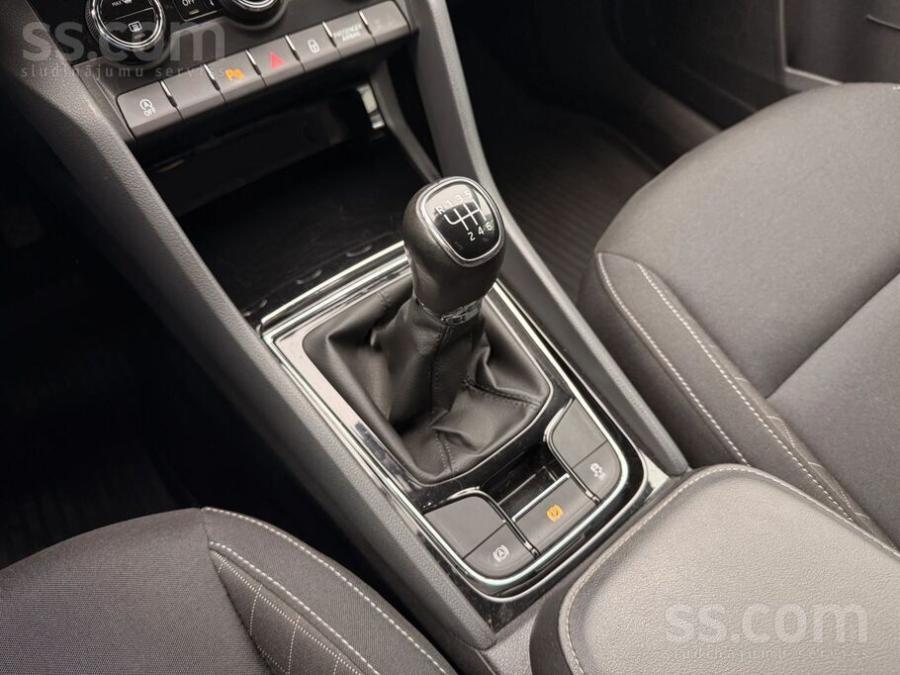 Pelēks Skoda Karoq 2020 Rīga, ar dzinēja tilpumu 1.50 L un nobraukumu 52 tūkst. km par 18990 €, foto 12 vietnē AUTOMOTO.COM.LV