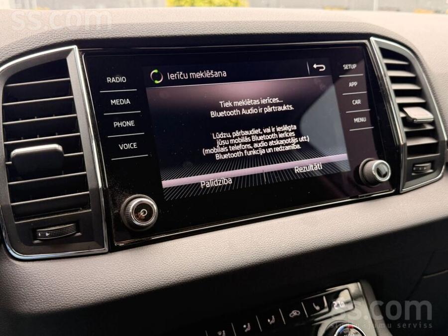 Pelēks Skoda Karoq 2020 Rīga, ar dzinēja tilpumu 1.50 L un nobraukumu 52 tūkst. km par 18990 €, foto 18 vietnē AUTOMOTO.COM.LV