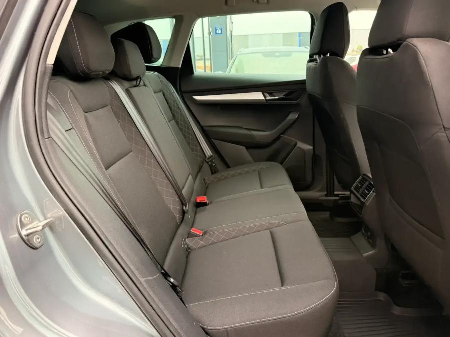 Pelēks Skoda Karoq 2020 Rīga, ar dzinēja tilpumu 1.40 L un nobraukumu 52 tūkst. km par 18990 €, foto 10 vietnē AUTOMOTO.COM.LV