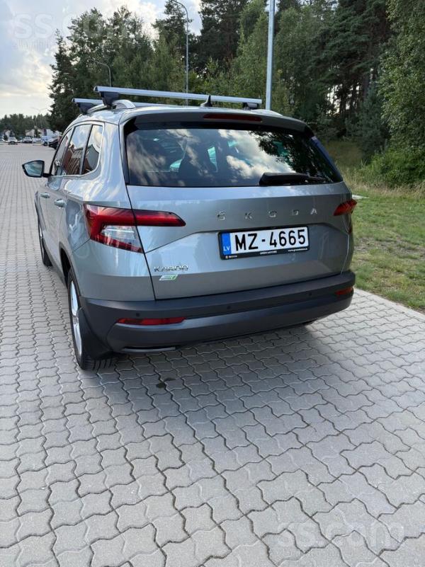 Grey Skoda Karoq 2021 in Riga, with an engine capacity of 1.50 L and mileage of 86 thousand km for 22000 €, photo 2 on AUTOMOTO.COM.LV