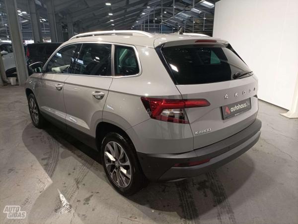 Pelēks Skoda Karoq 2021 Kauņa, ar dzinēja tilpumu 1.50 L un nobraukumu 55 tūkst. km par 25762 €, foto 4 vietnē AUTOMOTO.COM.LV