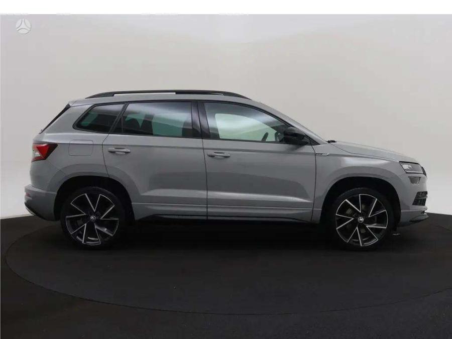 Pelēks Skoda Karoq 2021 Šauļi, ar dzinēja tilpumu 1.50 L un nobraukumu 201 tūkst. km par 17700 €, foto 3 vietnē AUTOMOTO.COM.LV