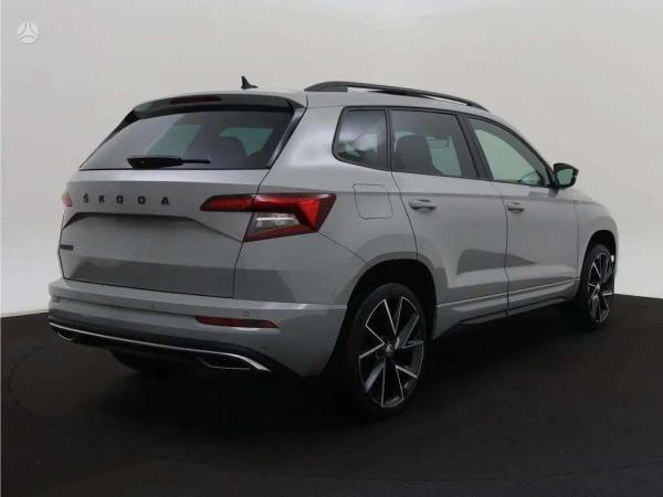 Pelēks Skoda Karoq 2021 Šauļi, ar dzinēja tilpumu 1.50 L un nobraukumu 201 tūkst. km par 17700 €, foto 5 vietnē AUTOMOTO.COM.LV