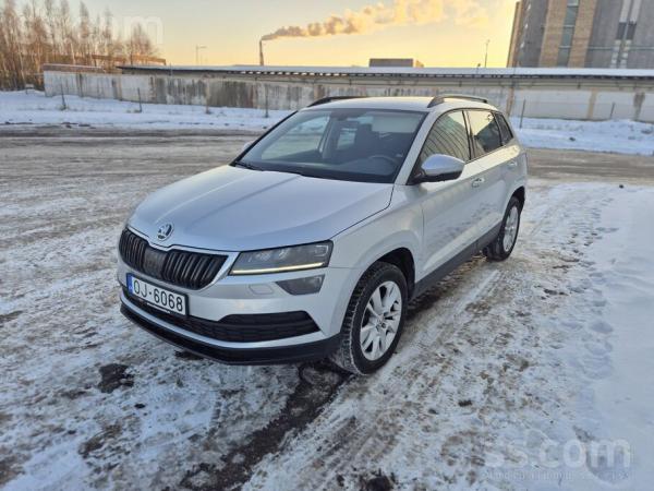 Pelēks Skoda Karoq 2021 Rīga, ar dzinēja tilpumu 2.00 L un nobraukumu 186 tūkst. km par 16300 €, foto  vietnē AUTOMOTO.COM.LV
