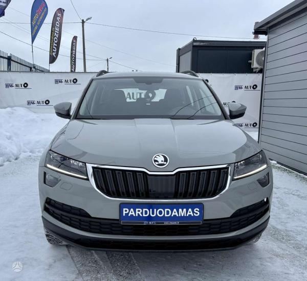 Grey Skoda Karoq 2021 in Panevezys, with an engine capacity of 1.97 L and mileage of 200 thousand km for 15300 €, photo 2 on AUTOMOTO.COM.LV