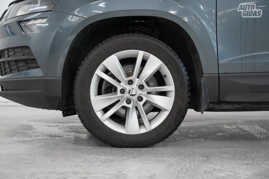 Grey Skoda Karoq 2021 in Vilnius, with an engine capacity of 2.00 L and mileage of 158 thousand km for 18600 €, photo 21 on AUTOMOTO.COM.LV